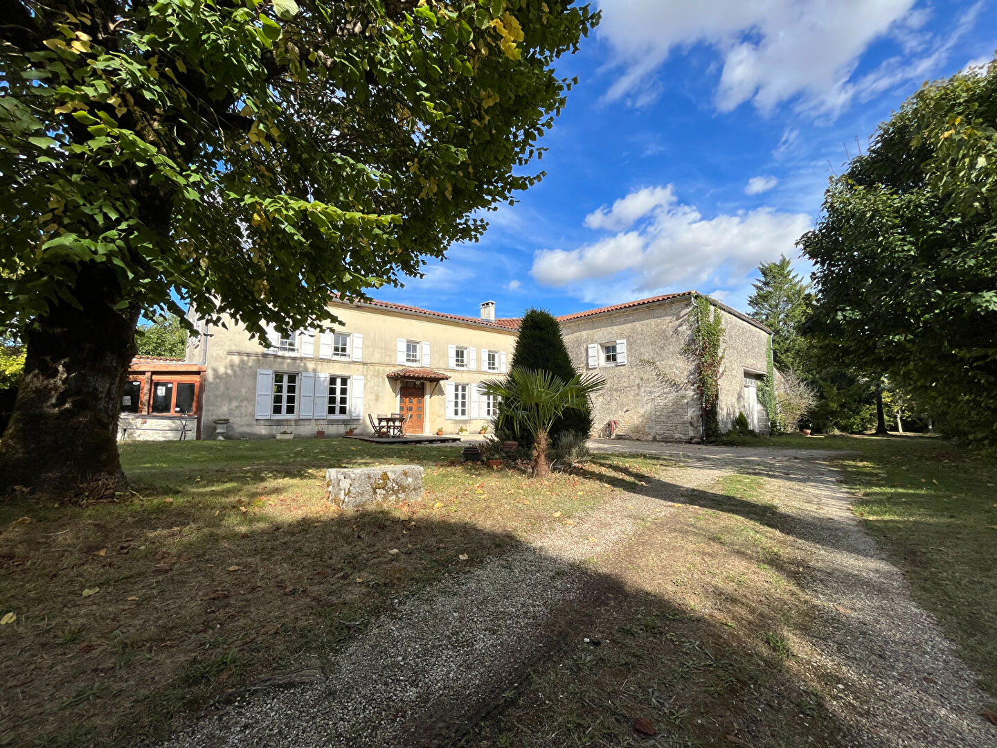 Maison à Vendre à Segonzac (16130) - Achat / Vente Maison - l'Adresse